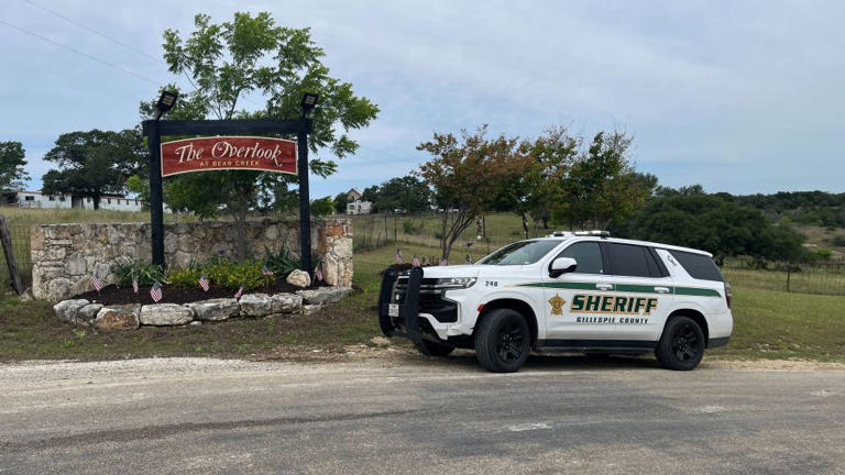 House explodes in Gillespie County, 2 injured