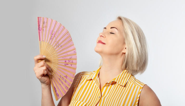 How to stop hot flashes fast: 7 cooling tricks doctors say work in seconds