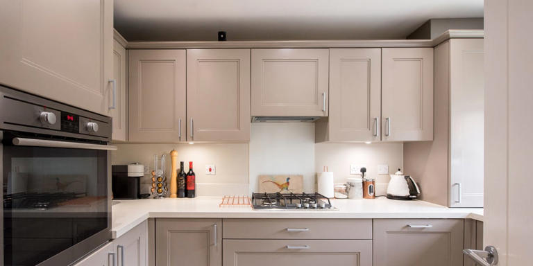 Experts say this one cabinet mistake instantly cheapens your kitchen