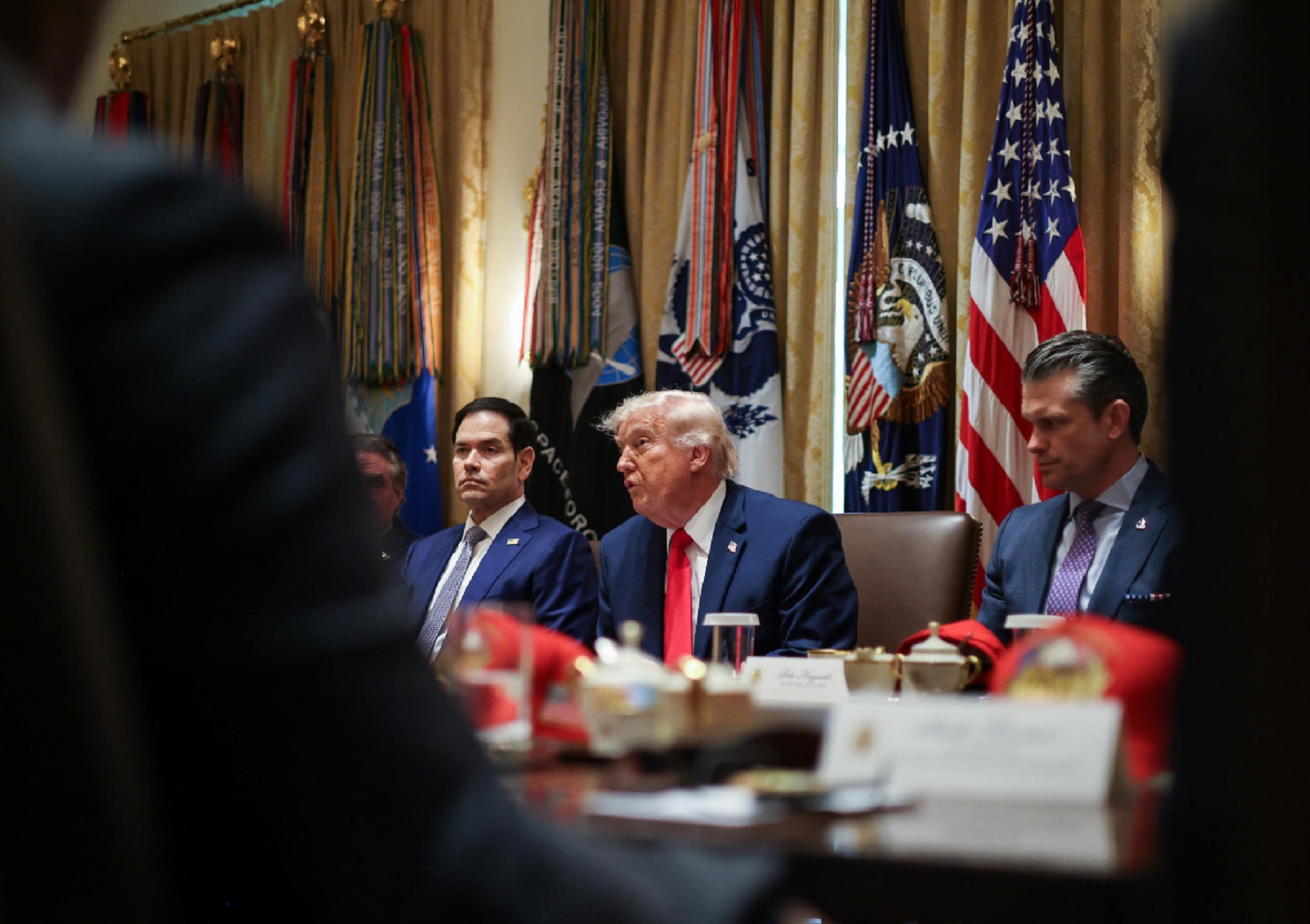 L'annuncio di Trump: il nostro blocco sarà revocato, navi ferme si ...