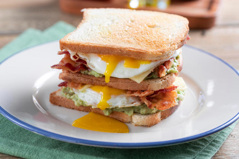 Canadian breakfast sandwich