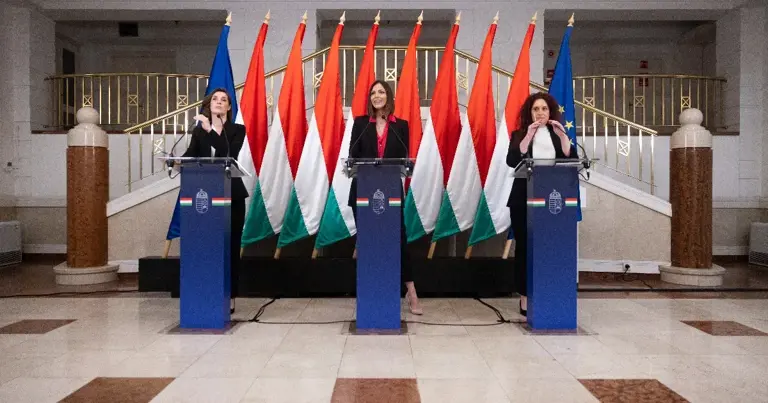 Helyettes államtitkárként dolgozik majd a három kormányszóvivő