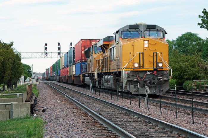 Union Pacific vs. CSX: Better railroad stock in 2026?