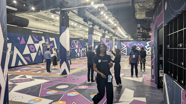 J’ai testé l’expérience Black Mirror à Montréal : quand la réalité ...