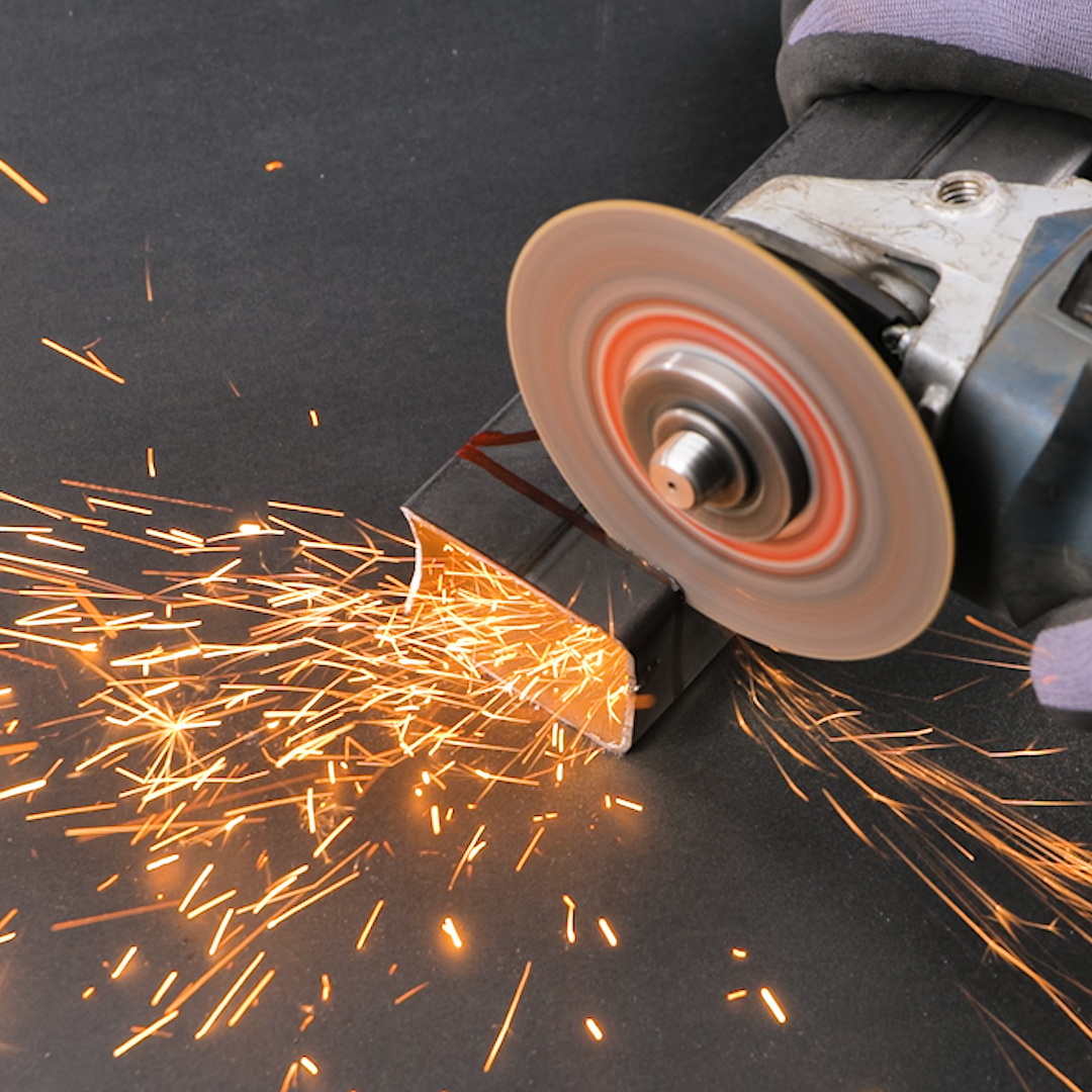 How to weld a square iron bar to a circular one! 🙌