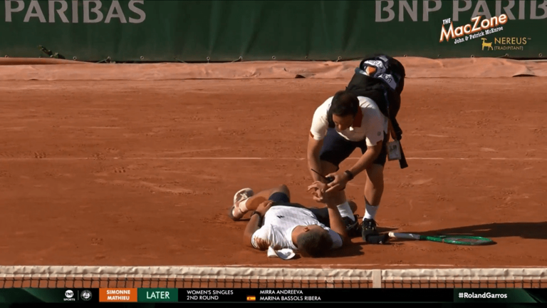 Jakub Mensik collapses after epic five-hour French Open match in scary ...