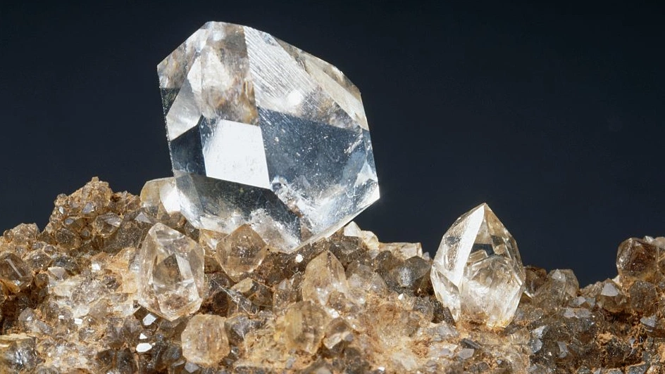 Quartz countertops that blend style and sense