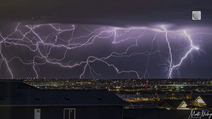 Incredible lightning photos taken in Calgary
