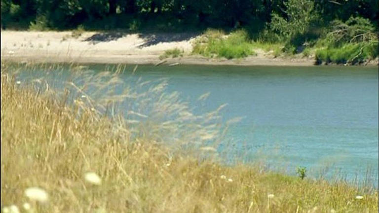 Woman's body recovered from Cowlitz River in Kelso