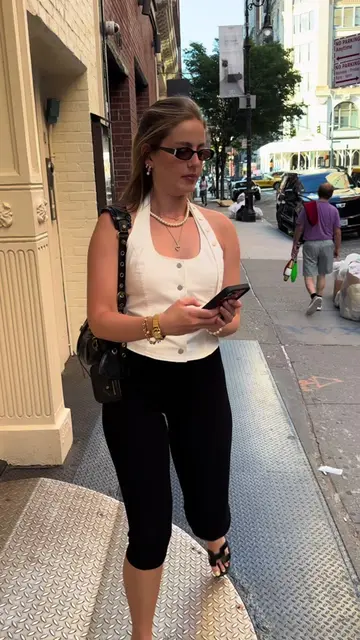 Capri pants make a chic comeback on NYC streets