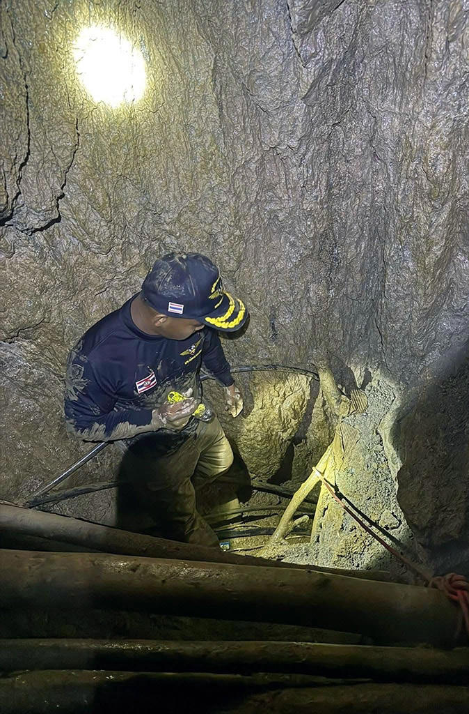 How divers found 5 men trapped in flooded Laos cave for a week