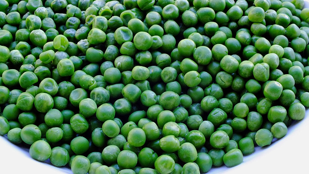 Frozen peas are your year-round kitchen hero