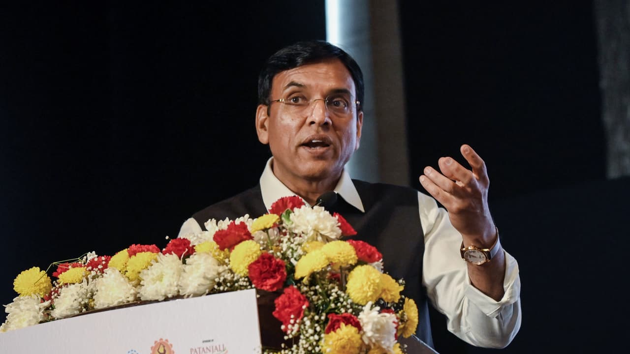 Sumit Antil, Esha Singh shatter world records in a single day