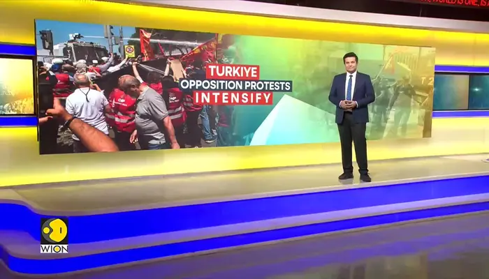 Turkey protests erupt over opposition leadership