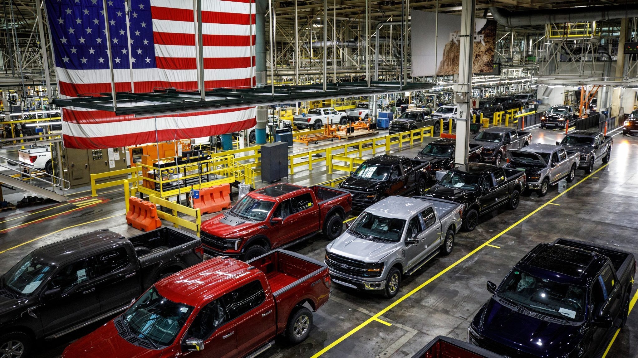 Un bris majeur d’équipement oblige Ford à stopper la production du F-150