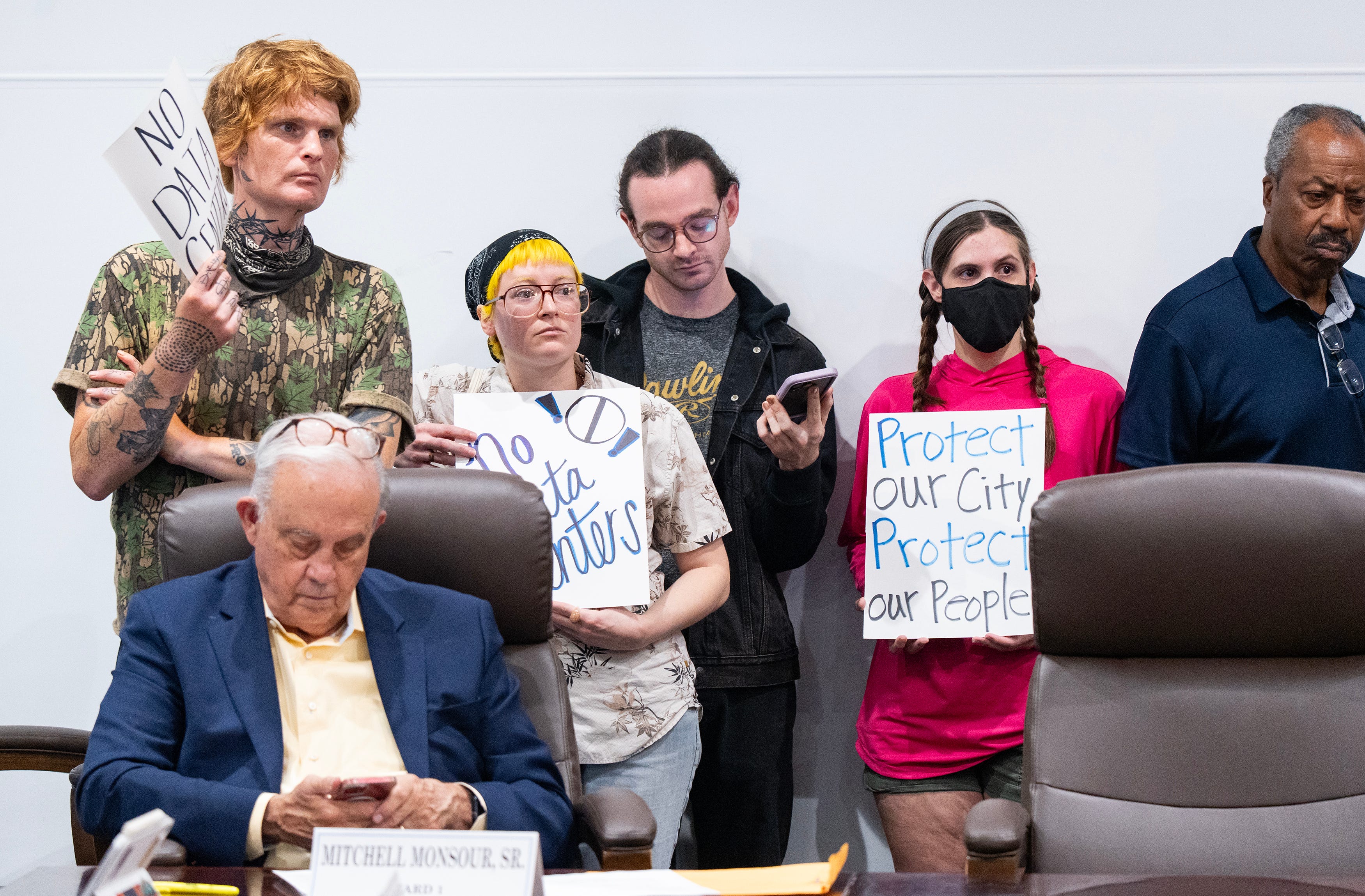 'No data centers' chants erupt at packed Jackson meeting