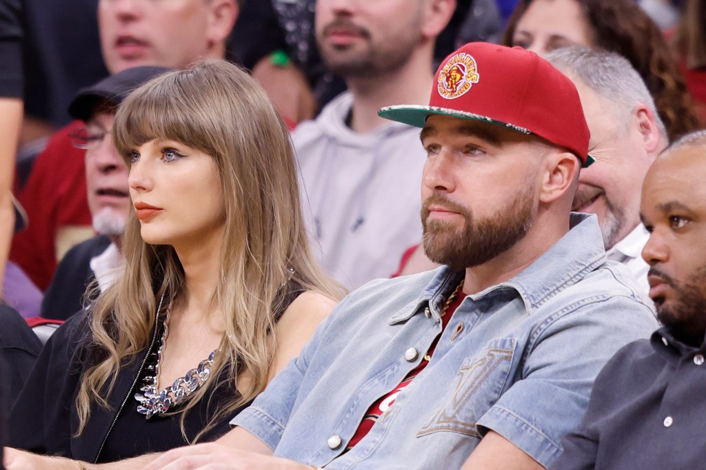 Travis Kelce explains viral Taylor Swift Knicks photo — and why couple ...