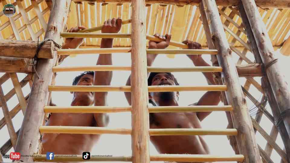 Watch these men build a creative luxury villa with a decorated living ...
