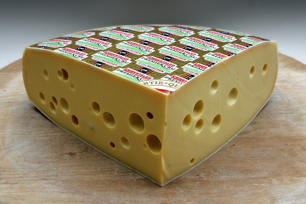 Franse zuivelsector laat zich emmentaler niet van de baguette eten