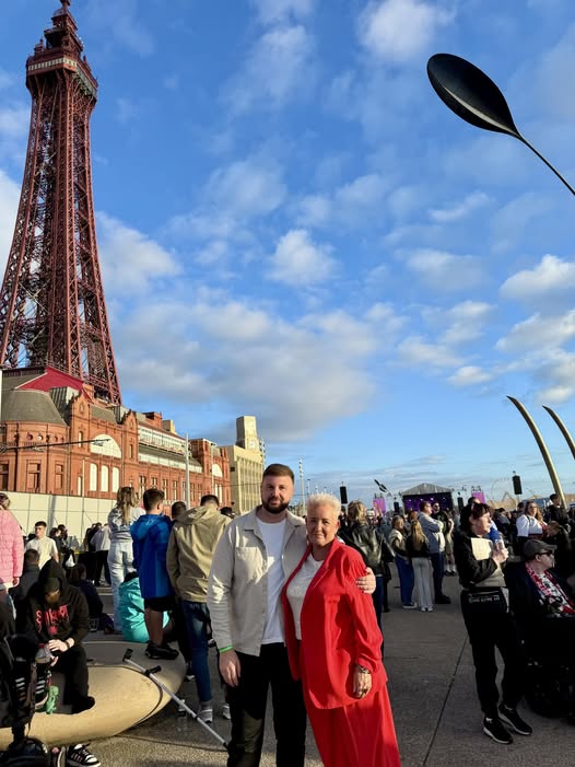 Blackpool South MP Chris Webb and Blackpool North MP Lorraine Beavers ...