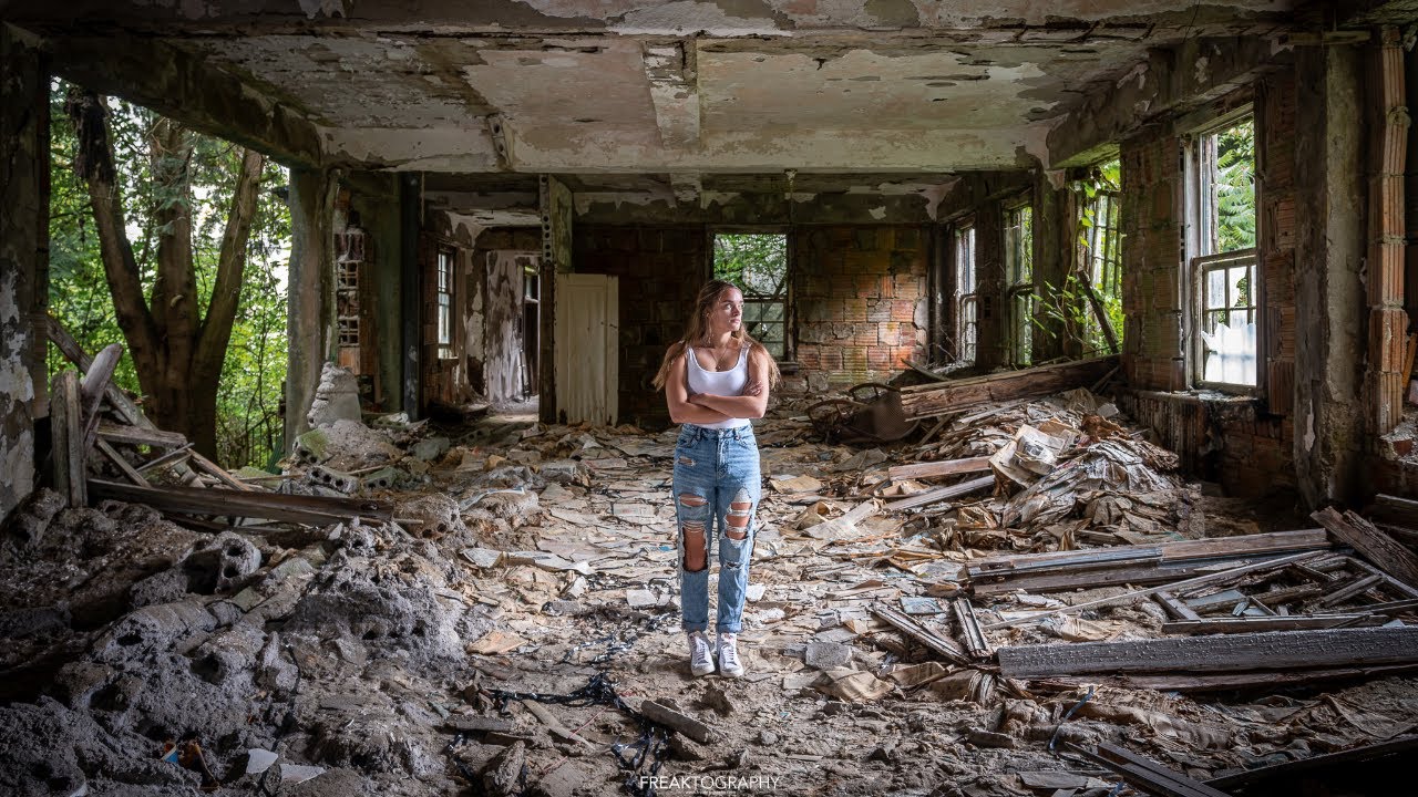 Exploring a creepy abandoned building with my daughter