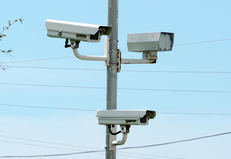 Oakland speed cameras issue 82,000 tickets in first 40 days of ...