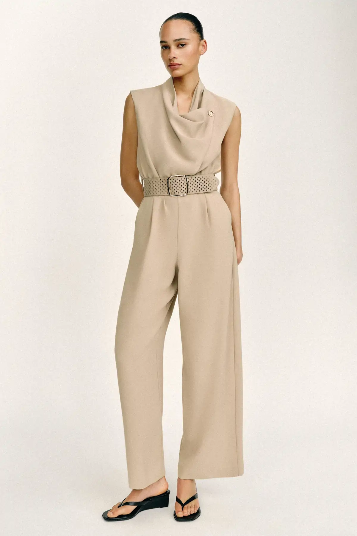 10 monos de Massimo Dutti o Zara tan favorecedores y elegantes que no ...