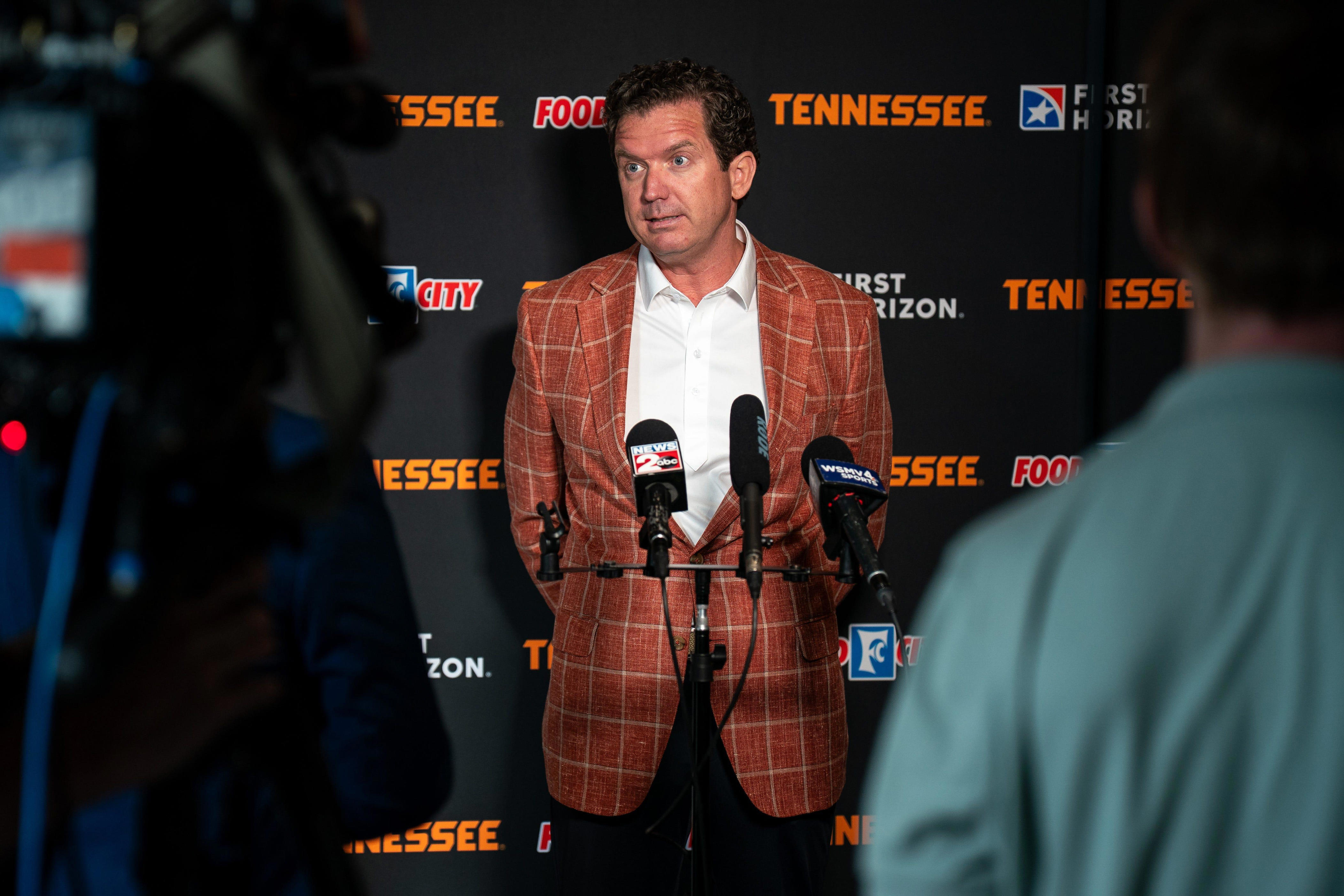 Danny White supports 24-team College Football Playoff
