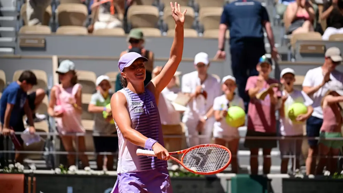 French Open 2026: Iga Swiatek battles past Bejlek, set up third-round ...