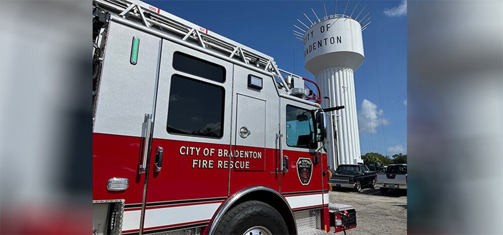 Worker breaks leg in fall inside Bradenton water tower