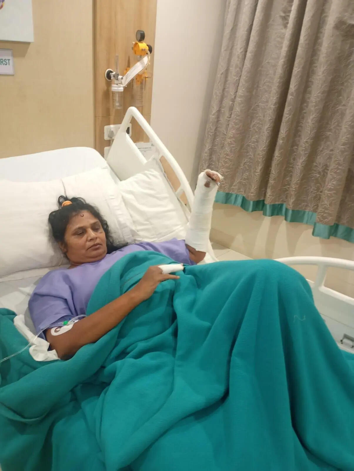 Navi Mumbai journalist hurt in hit-and-run on Palm Beach Road, biker ...