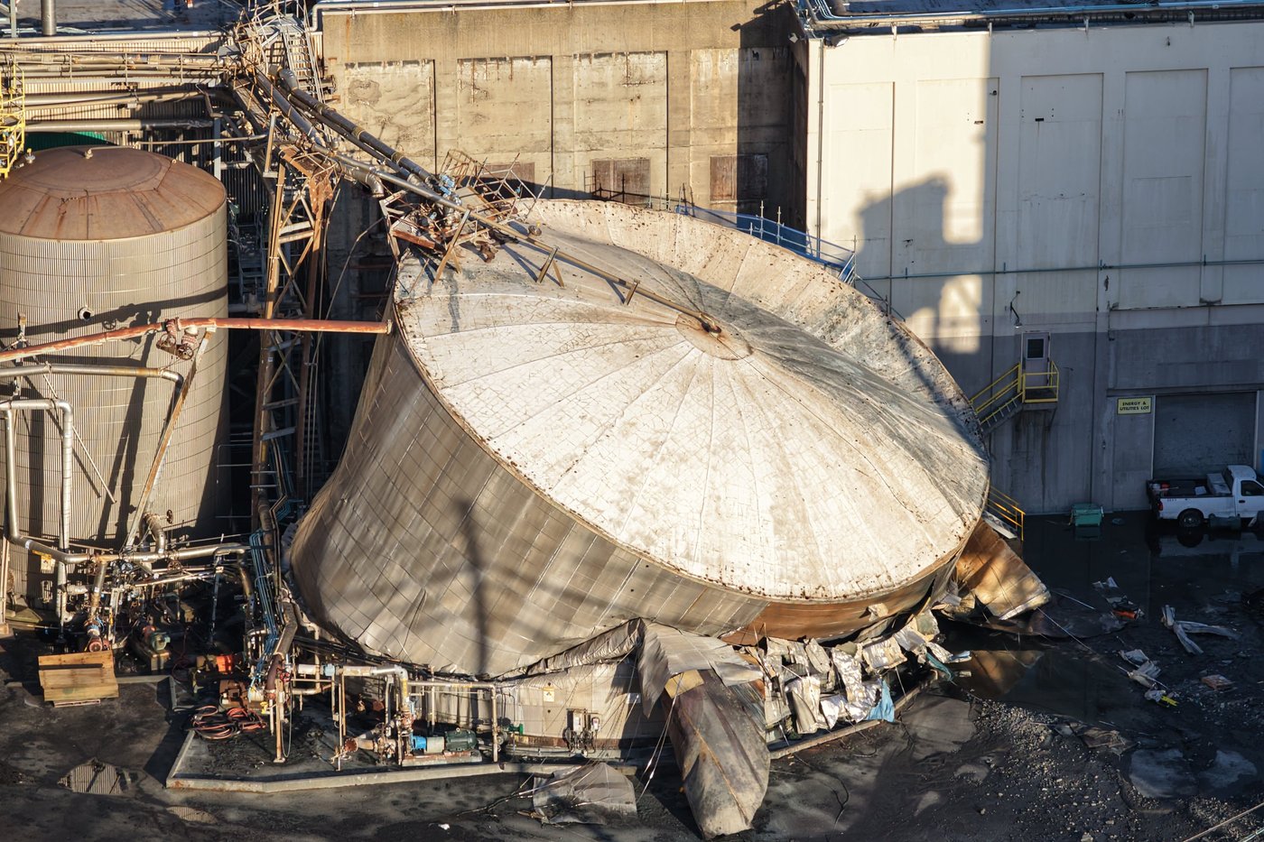 No hope of finding survivors of Washington paper mill tank implosion ...