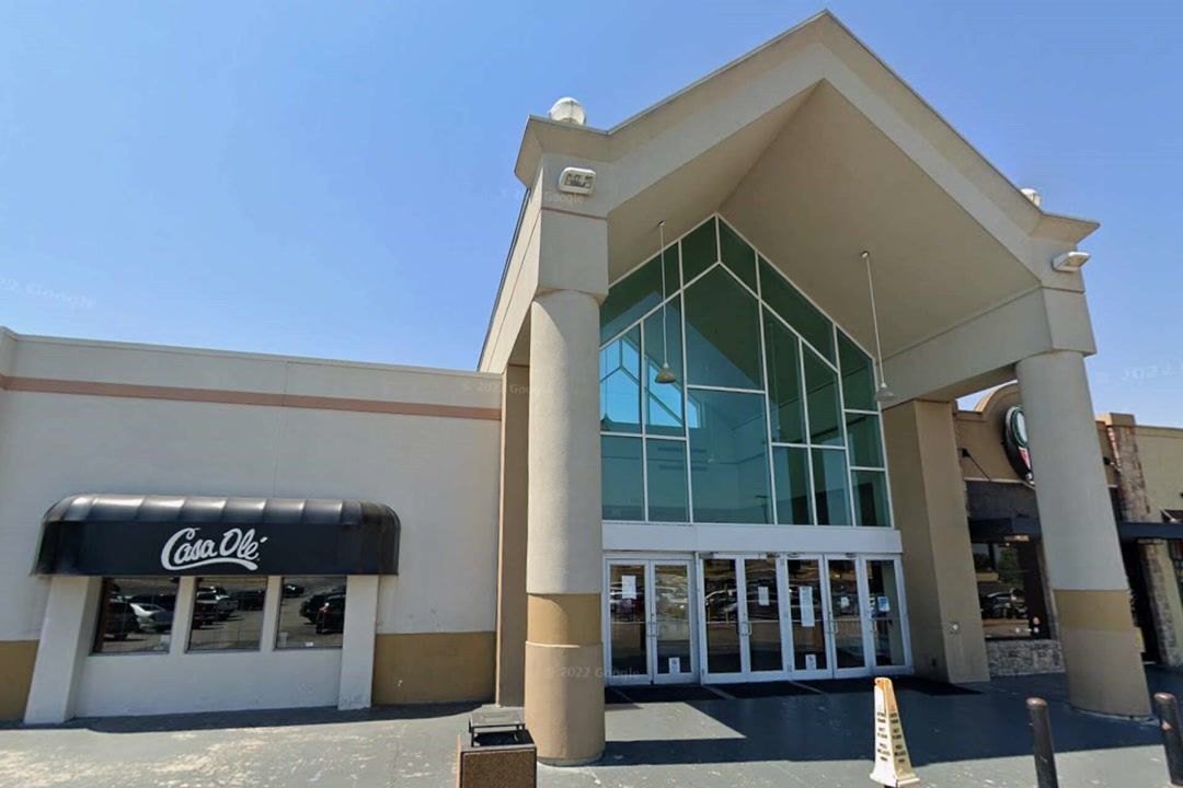 Another Texas mall teeters as repairs and risks pile up