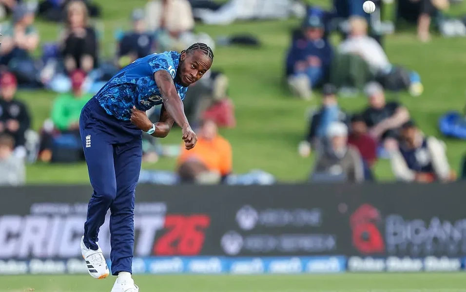 Archer’s double strike jolts SRH in steep 244 chase