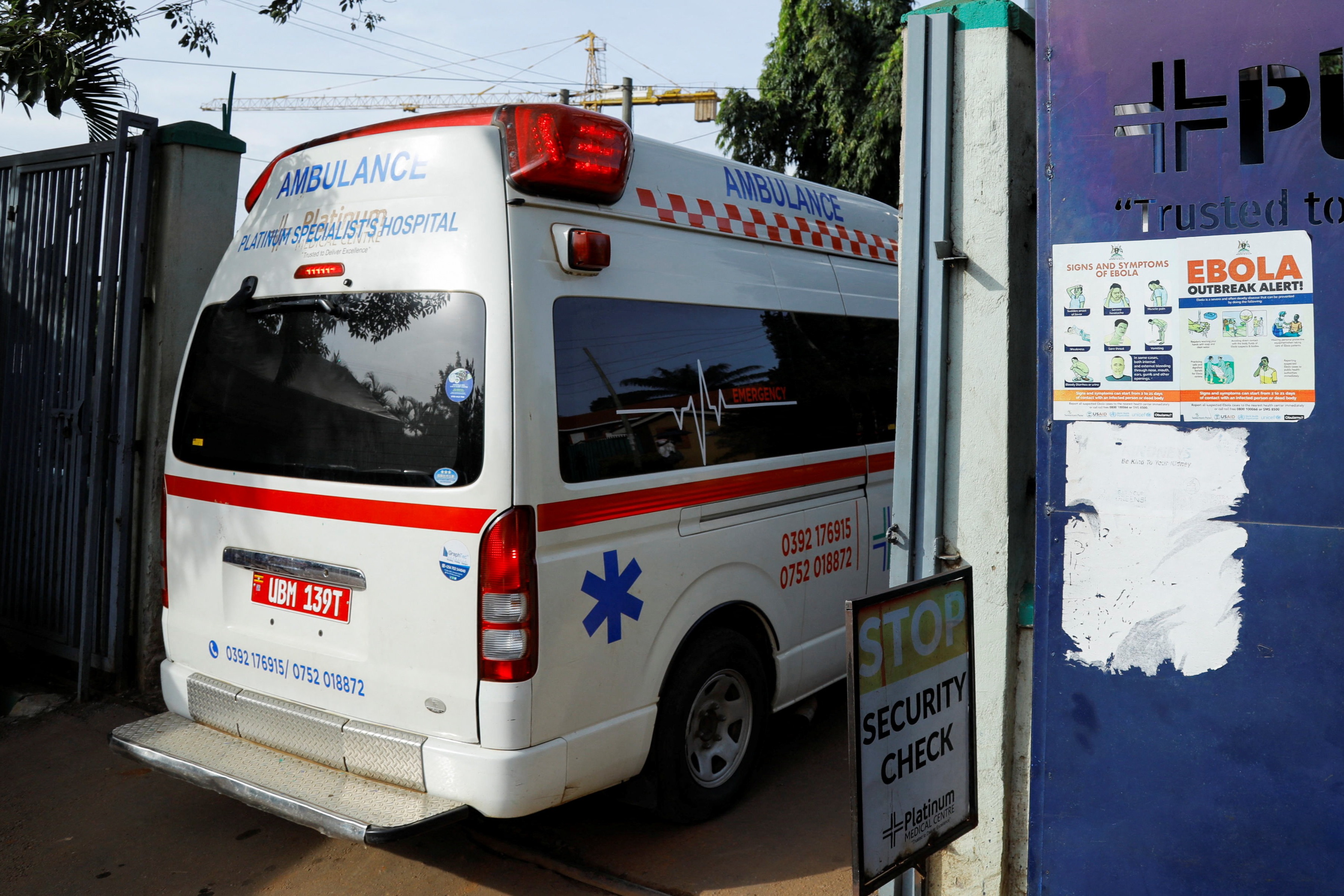 Canada, Bahamas impose Ebola travel ban as epidemic spreads in Africa