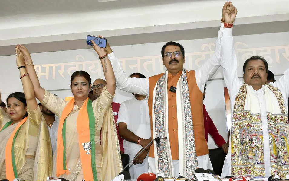 Former RJD women’s wing chief Ritu Jaiswal joins BJP in Patna