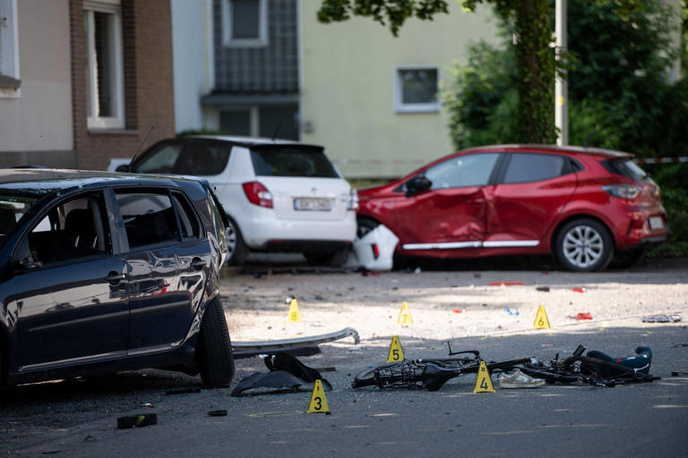 Autofahrerin fährt in Gruppe von Schulkindern - zwei tot