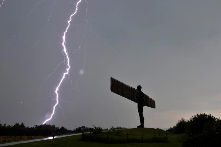 Met Office issues thunderstorm warning as 38 areas told 'prepare ...