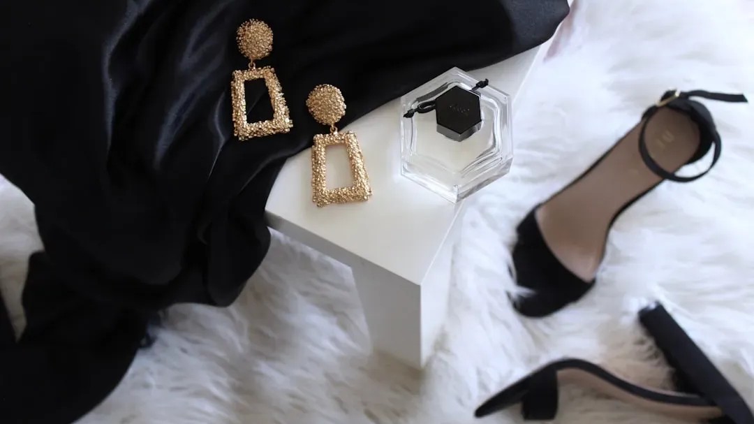 Secret millionaires: The hidden signs someone is quietly obsessed with ...