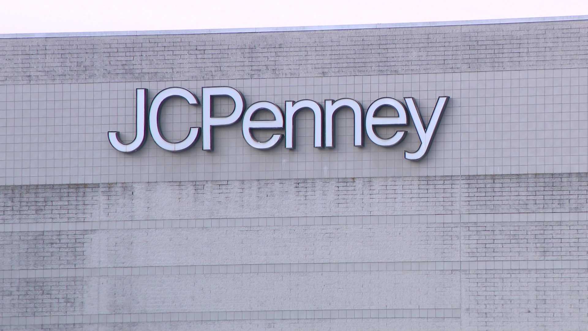 JCPenney says it's closing the Ross Park Mall store