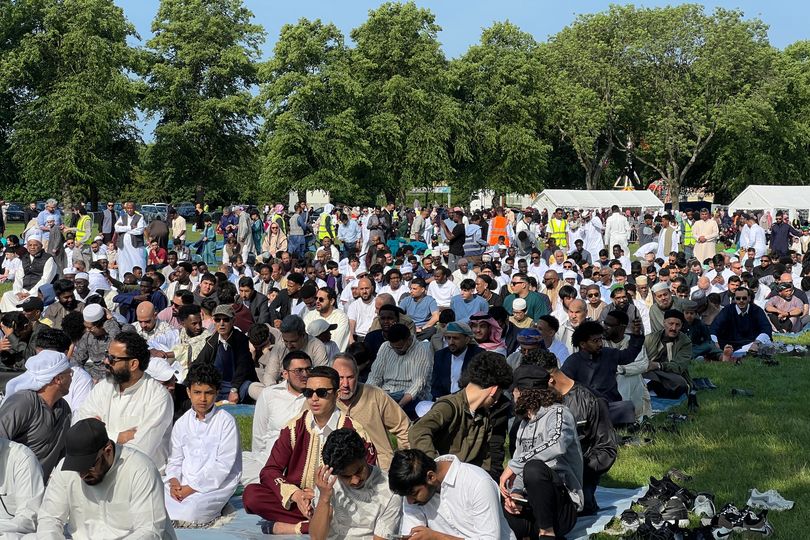 "This is the reality of being Muslim" - Thousands celebrate Eid al-Adha ...