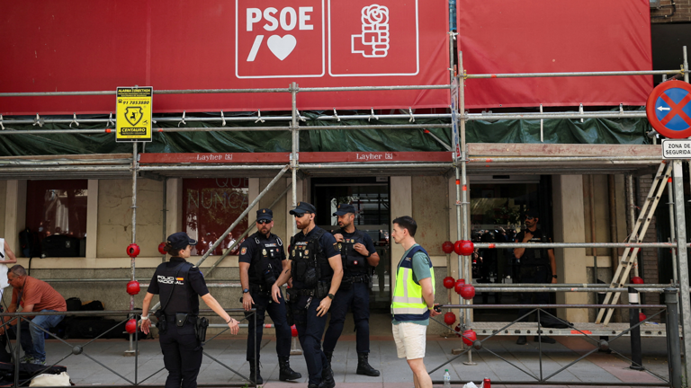 Spanish police raid HQ of governing Socialists as corruption probe ...