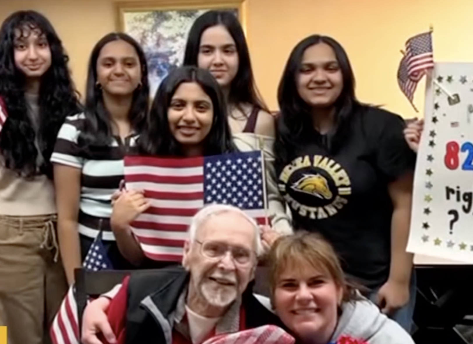 Students surprise WWII veteran with high school prom as he missed it to ...