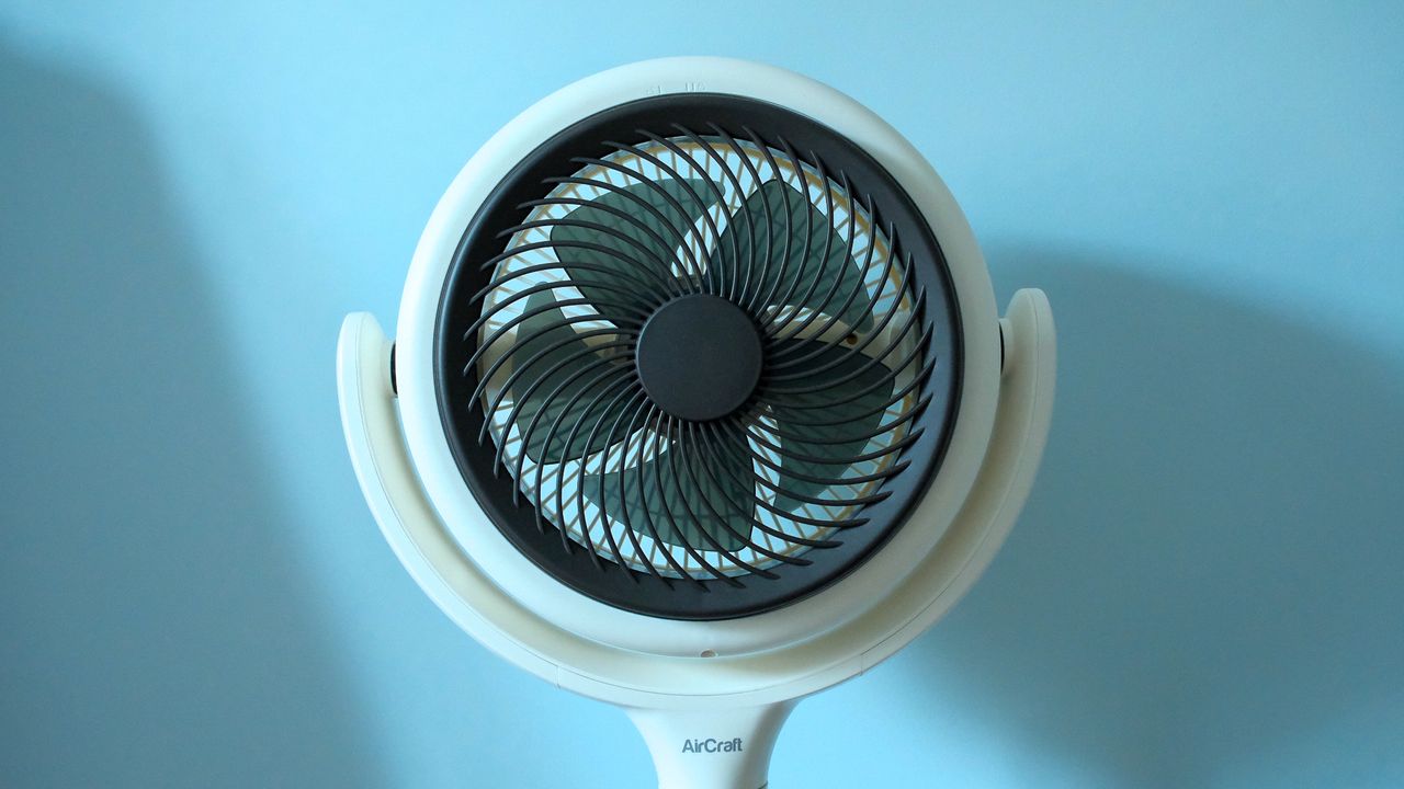 This quiet air circulator helped me survive the UK heatwave without ...