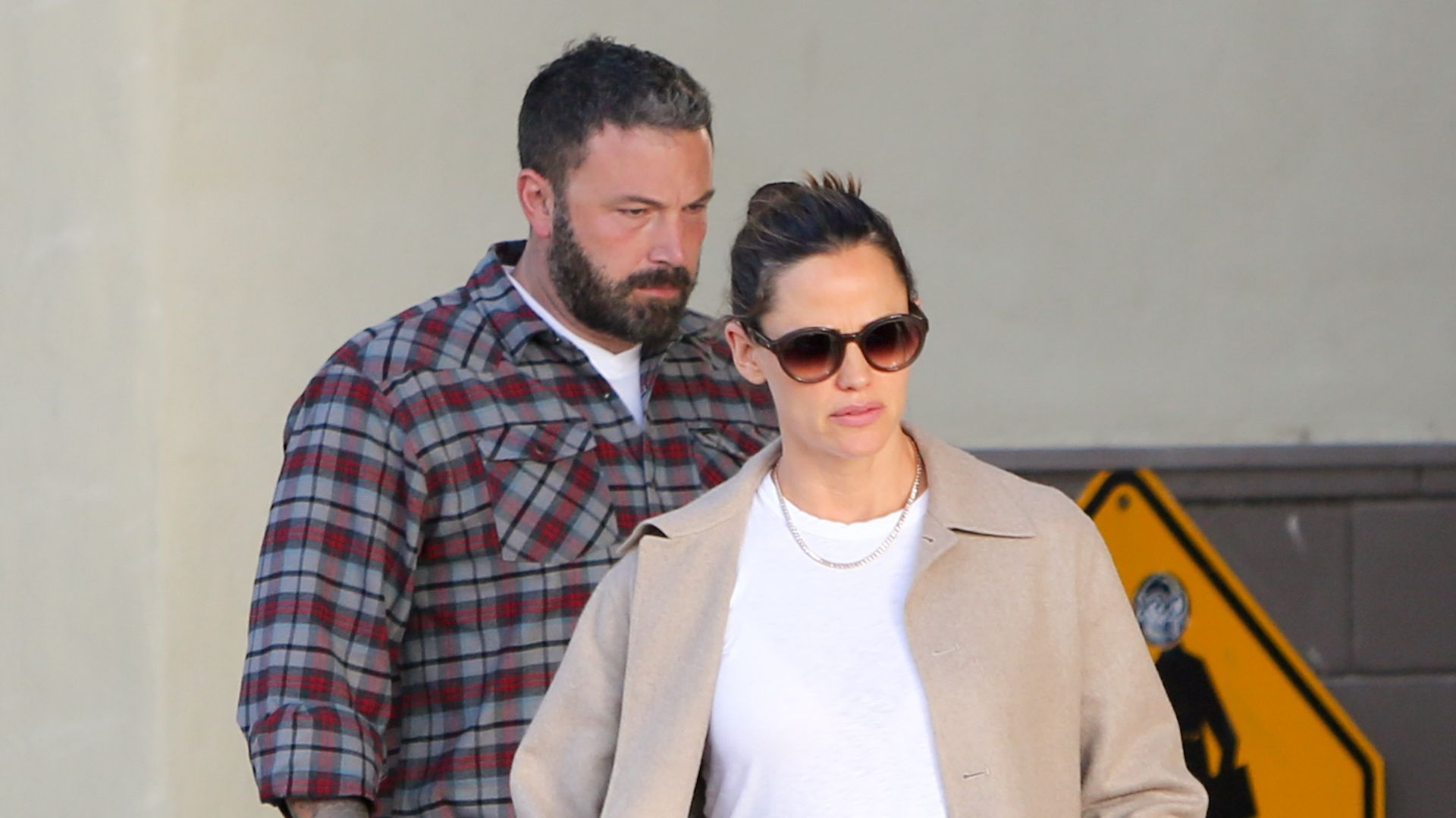 Ben Affleck and Jennifer Garner rush 20-year-old daughter Violet to the ...