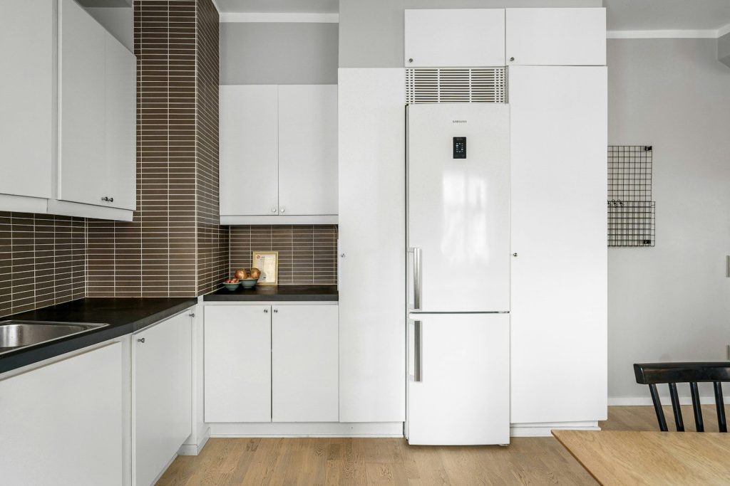 How smart fridges are becoming grocery helpers