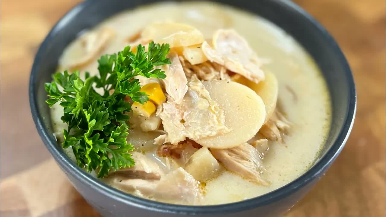 Best crockpot loaded potato soup with simple ingredients