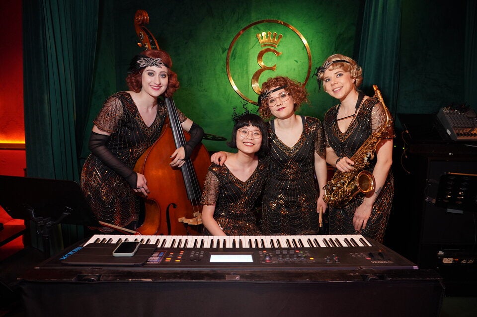 Nina Blum bringt „Sugar“ und die 20er in die Eden Bar
