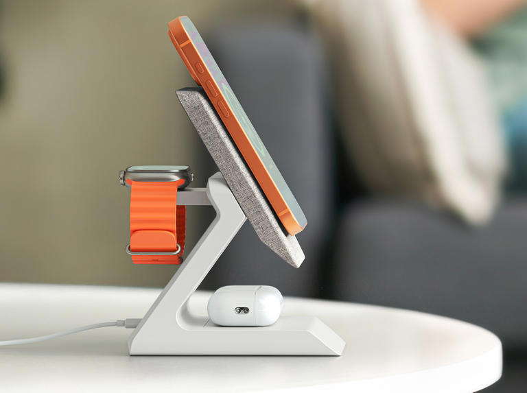 Journey Summit Ultra review: 3-in-1 charger with fast iPhone charging