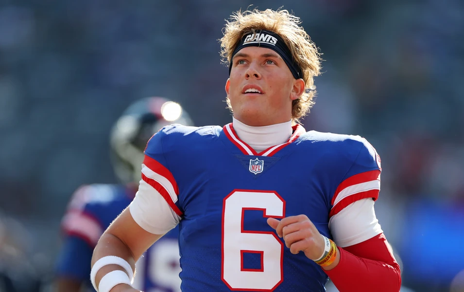 Giants urge Dart to curb risky play to stay healthy